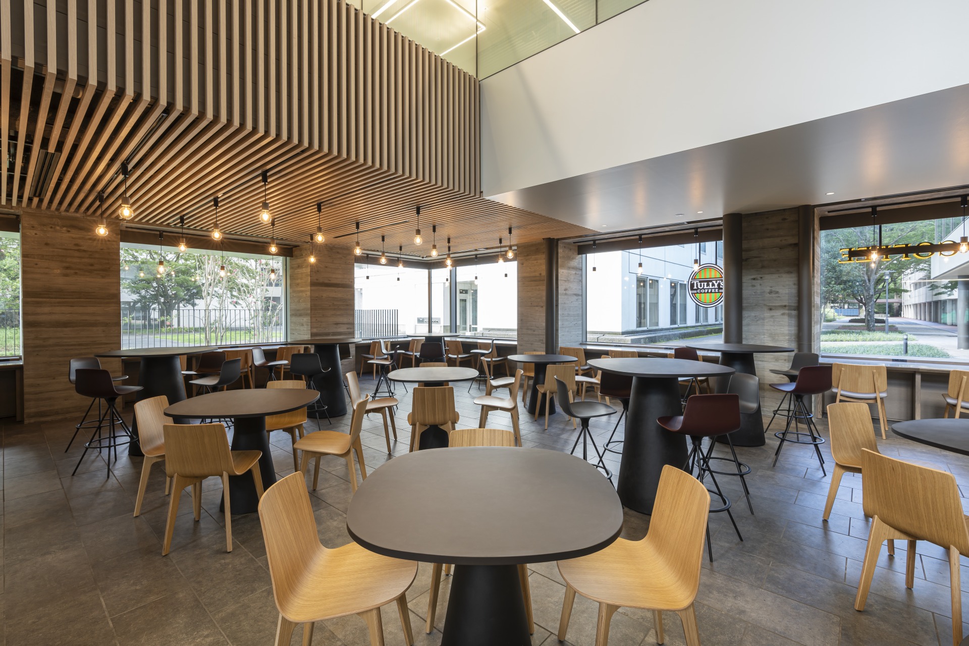 学習院大学東一号館新築工事FFE | 住商インテリアインターナショナル