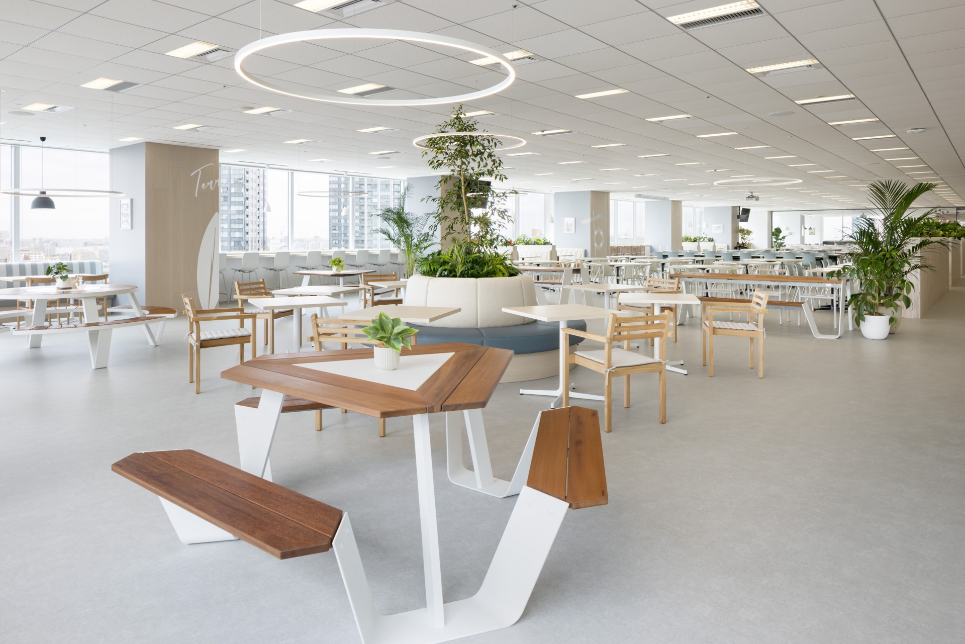 SCSK株式会社豊洲フロント14F食堂カフェテリア改修プロジェクト | 住商インテリアインターナショナル