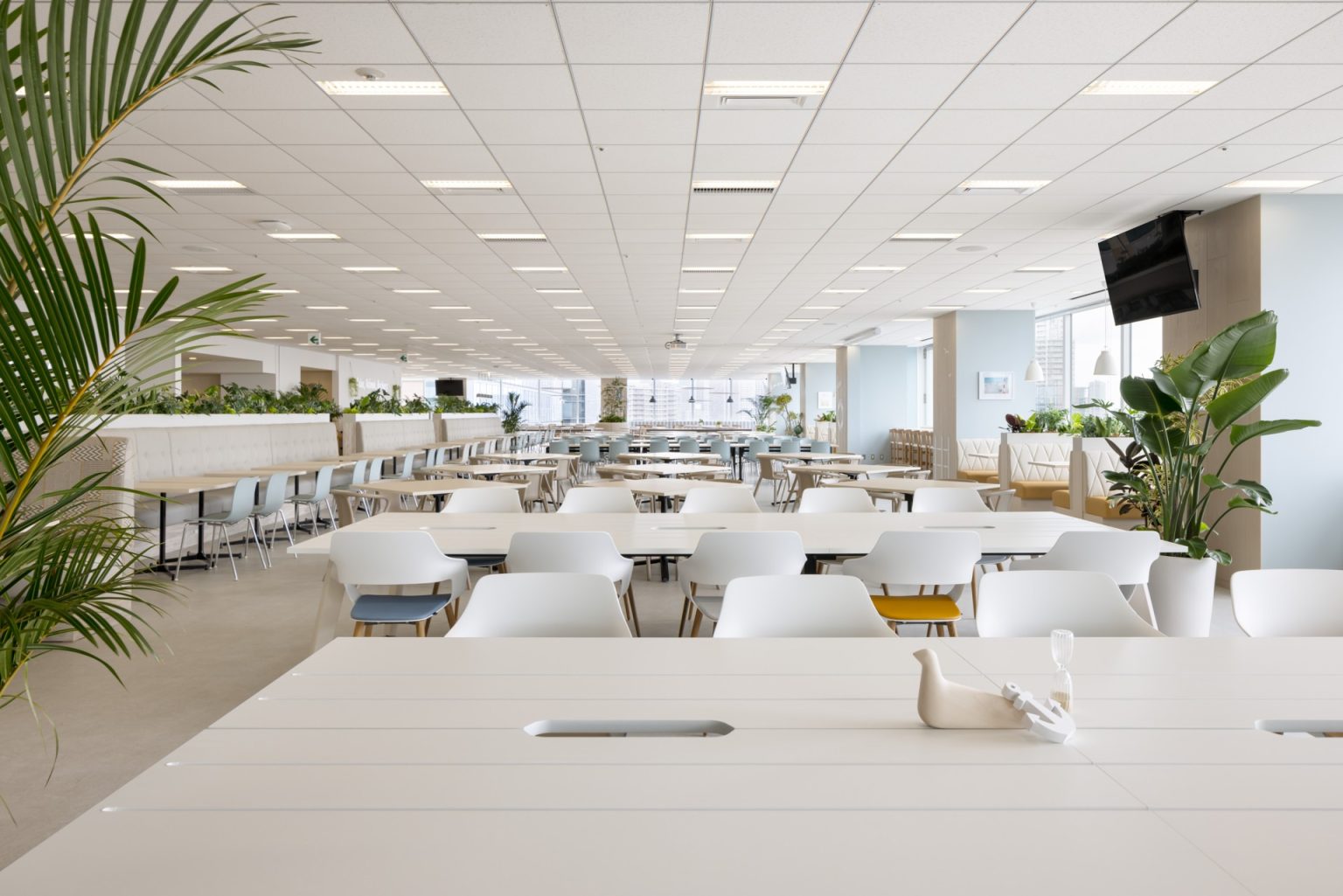 SCSK株式会社豊洲フロント14F食堂カフェテリア改修プロジェクト | 住商インテリアインターナショナル