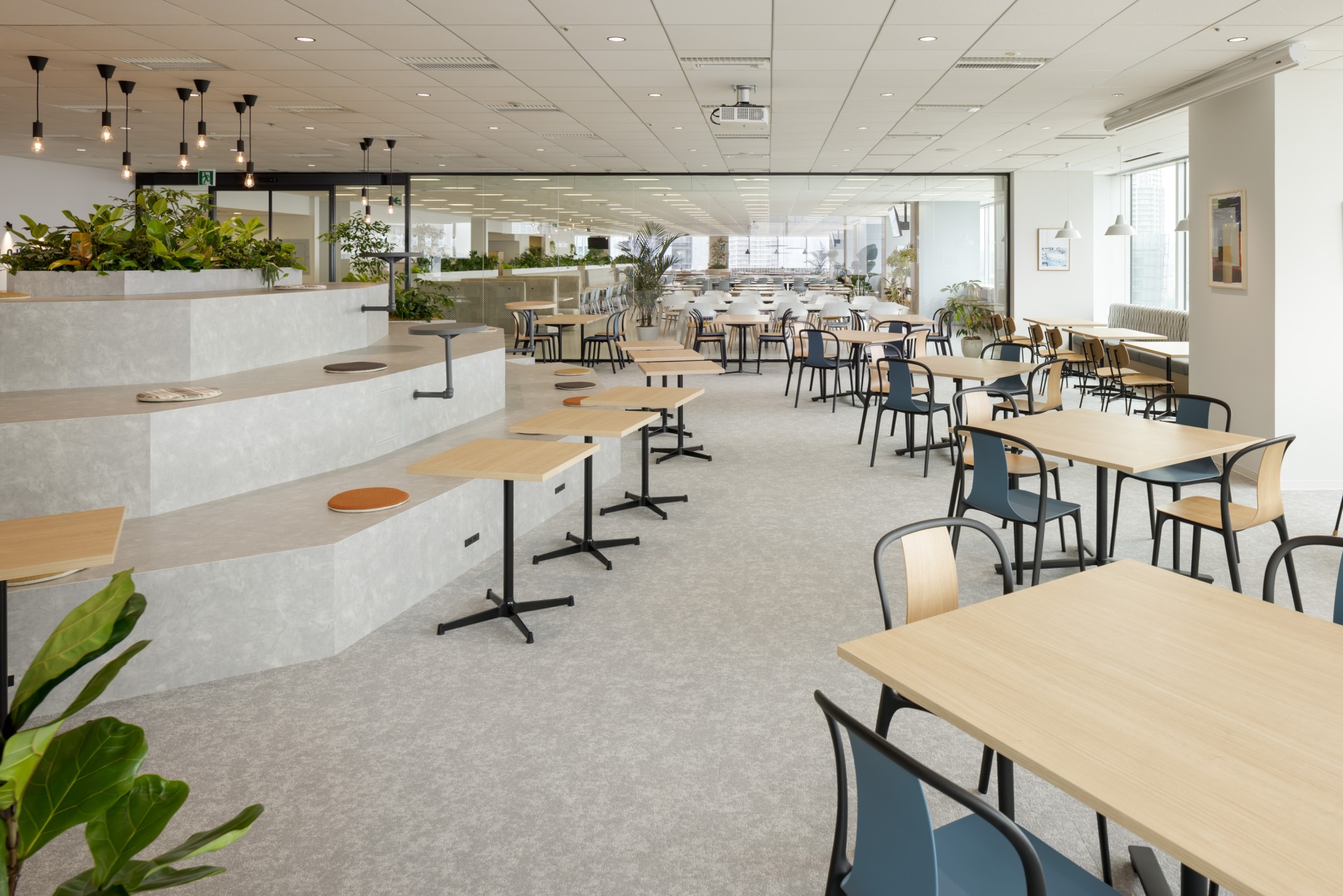 SCSK株式会社豊洲フロント14F食堂カフェテリア改修プロジェクト | 住商インテリアインターナショナル