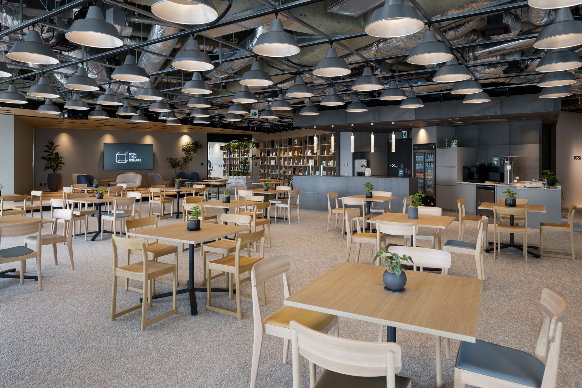 SCSK株式会社 SCSK LINK SQUARE | 住商インテリアインターナショナル